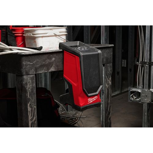 2954-20 - Milwaukee 2954-20 - M18 Bluetooth Jobsite Speaker