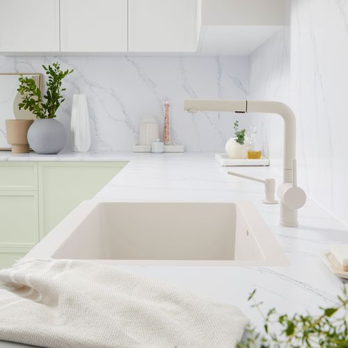 526963 - Blanco 526963 - Linus Low Arc Pull-Out Dual-Spray Kitchen ...