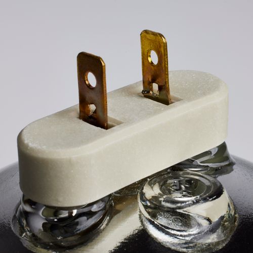 S4668 - Satco S4668 - 500 Watt Sealed Beam Bulb - PAR56 - 4000 Average ...